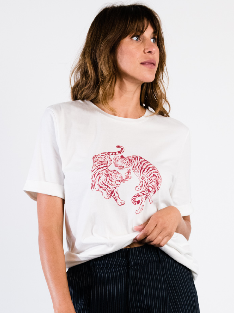 Gloria Graphic Tee – ABLE